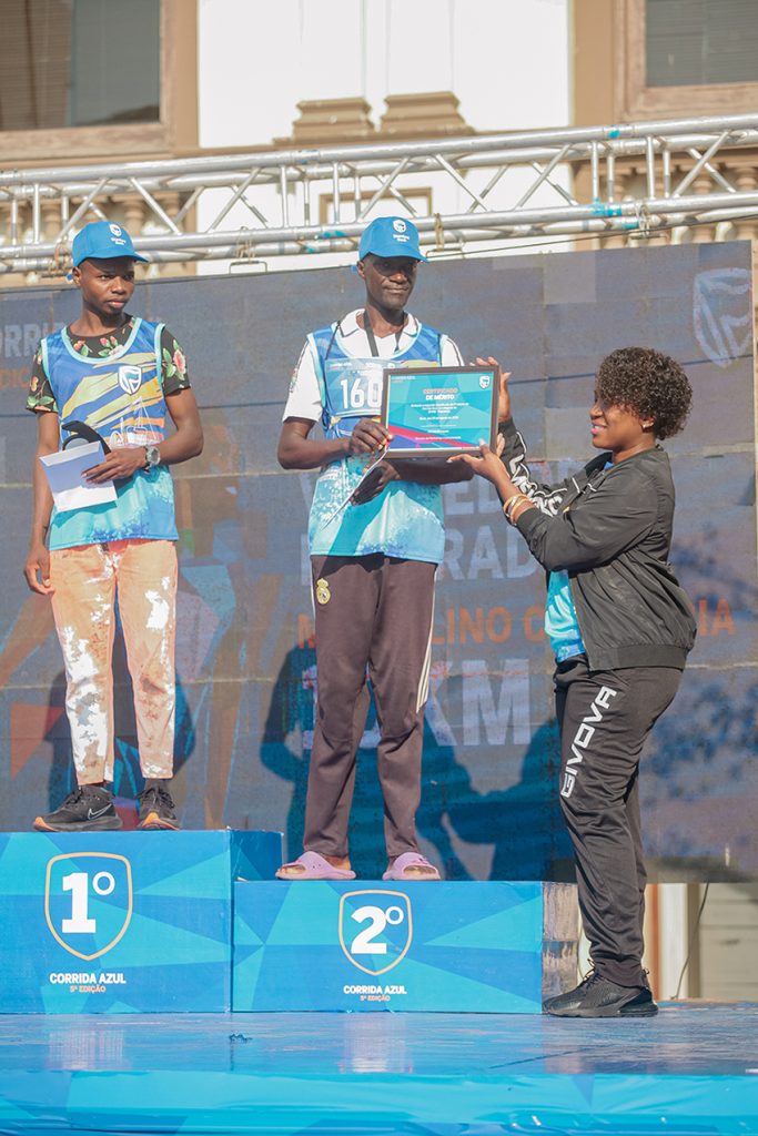 Standard Bank celebra 129 anos com Corrida Azul nas cidades de Maputo e ...