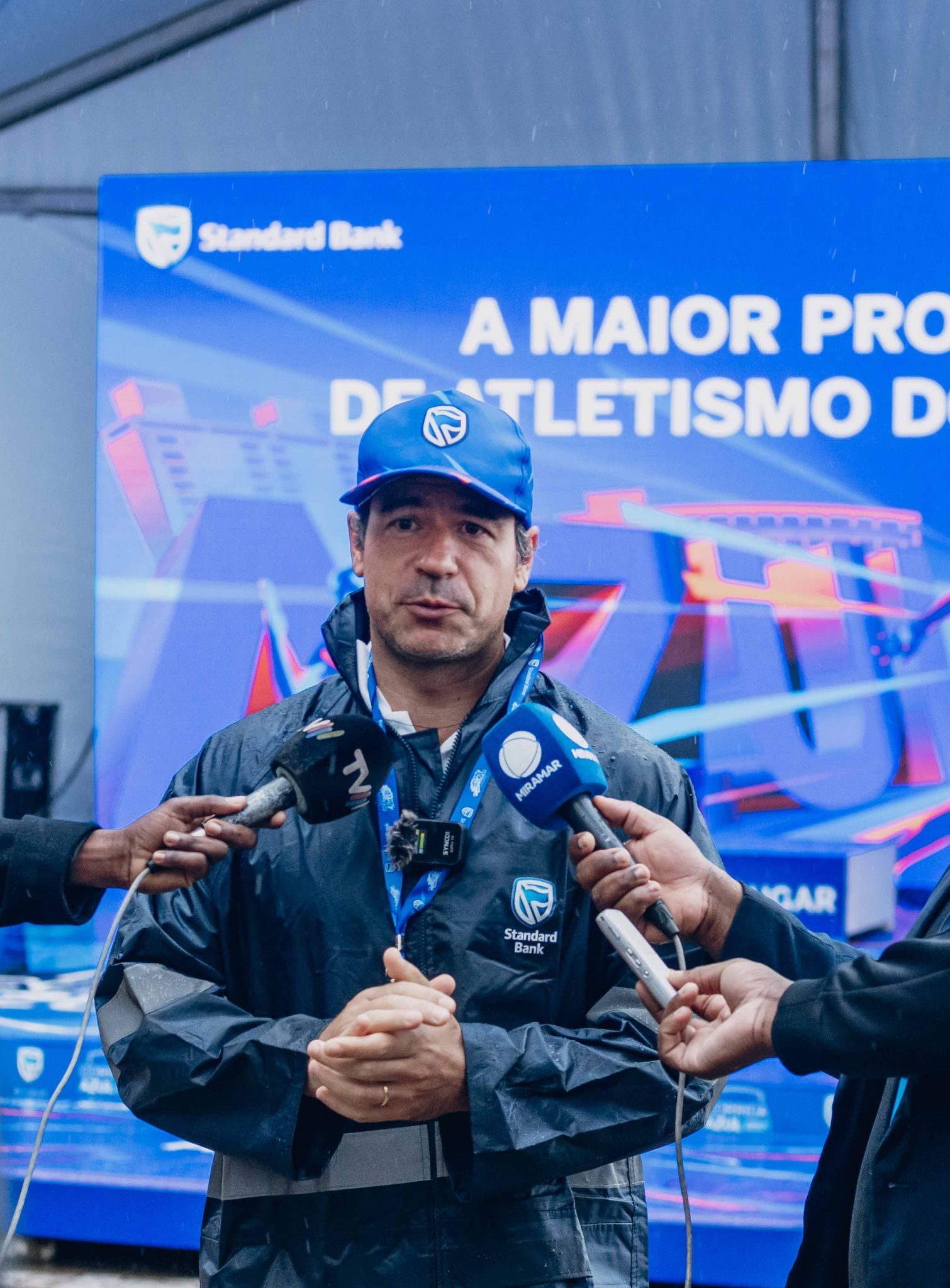 Nelton Novele e Ester Chiweia vencem a 7.ª edição da Corrida Azul do ...